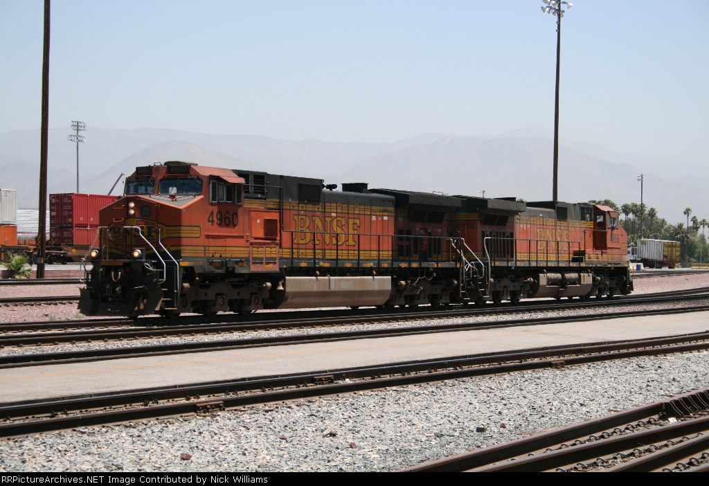BNSF 4960